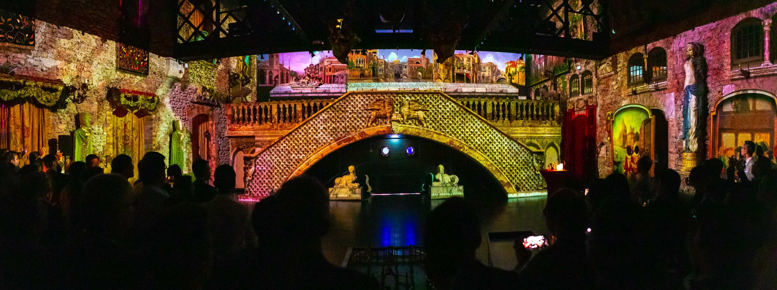 SmarWorks | Everything You need to Know About Lighting for Events